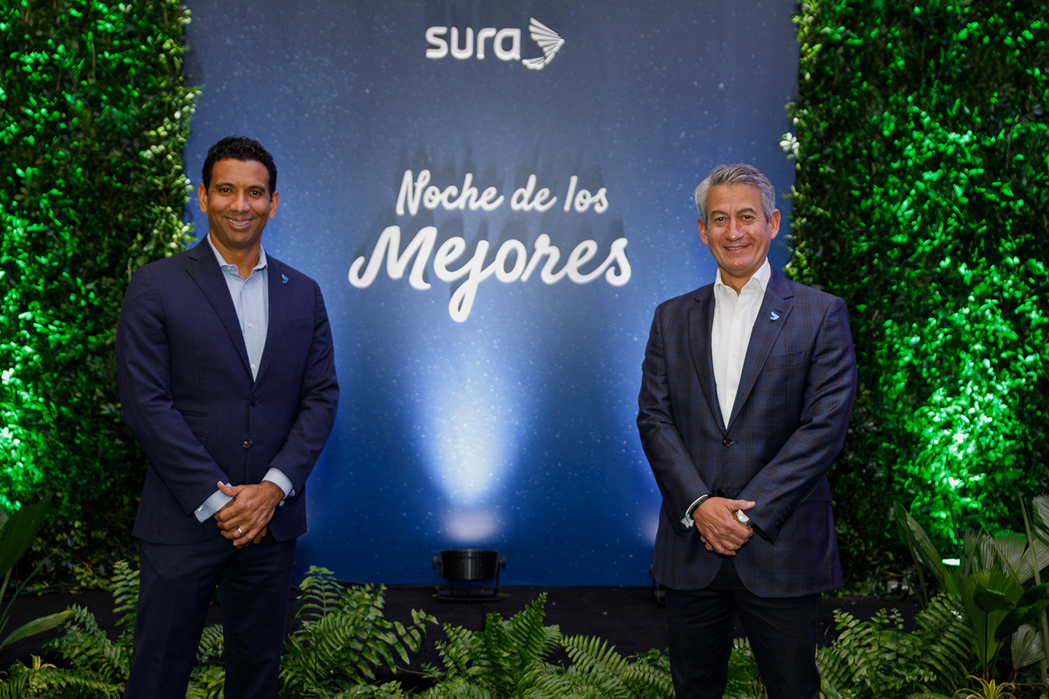 Seguros SURA celebra su gran “Noche de los Mejores” reconociendo a sus asesores más destacados ...